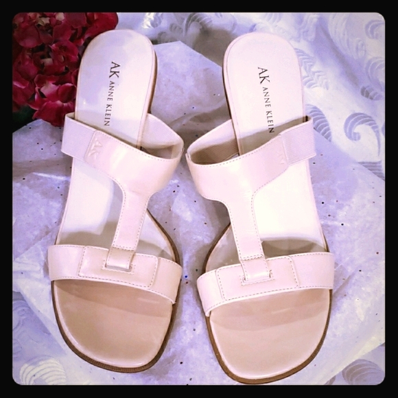 Anne Klein | Shoes | Ak Becker Leather Open Toe Beige Heel Sandals M ...